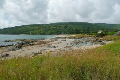 Saddell Bay and sculptures, Saddell